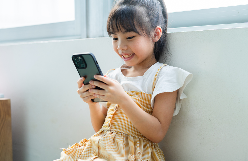 Making Your Phone Kid-Friendly And Choosing A Child's First Phone